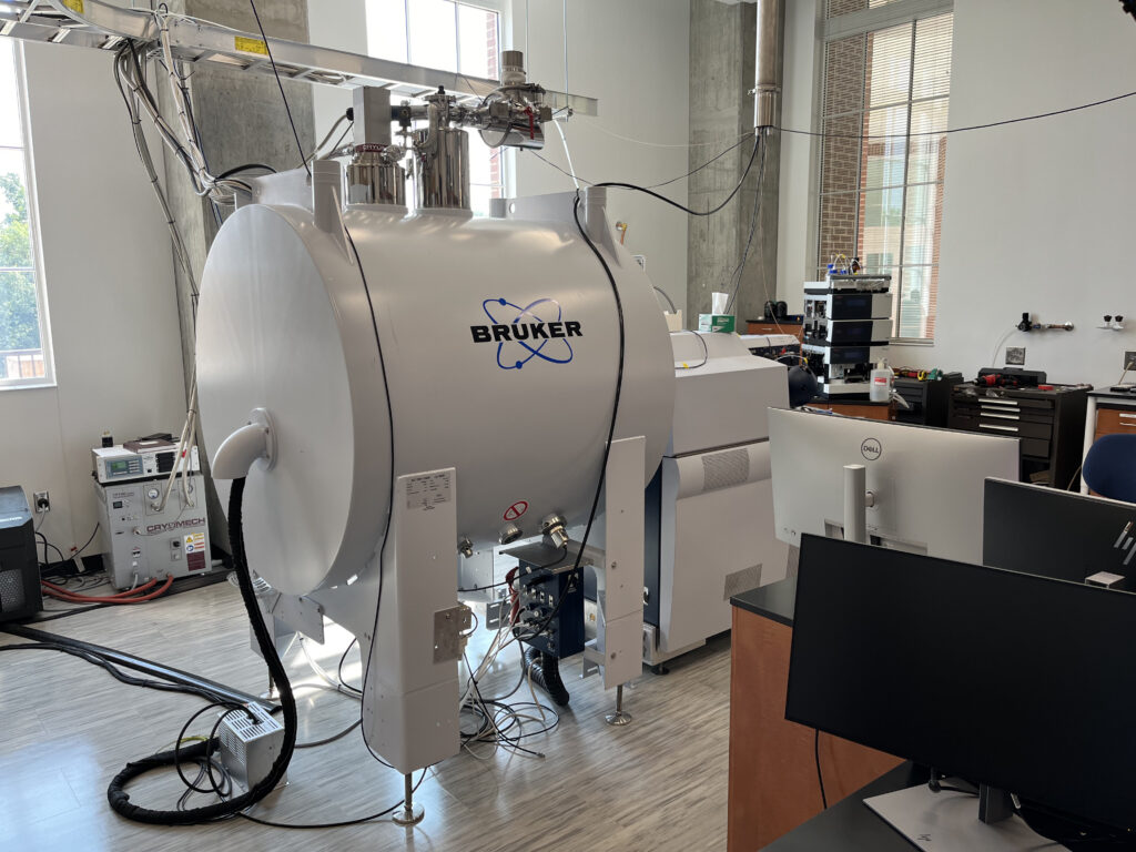 Bruker SolariX XR